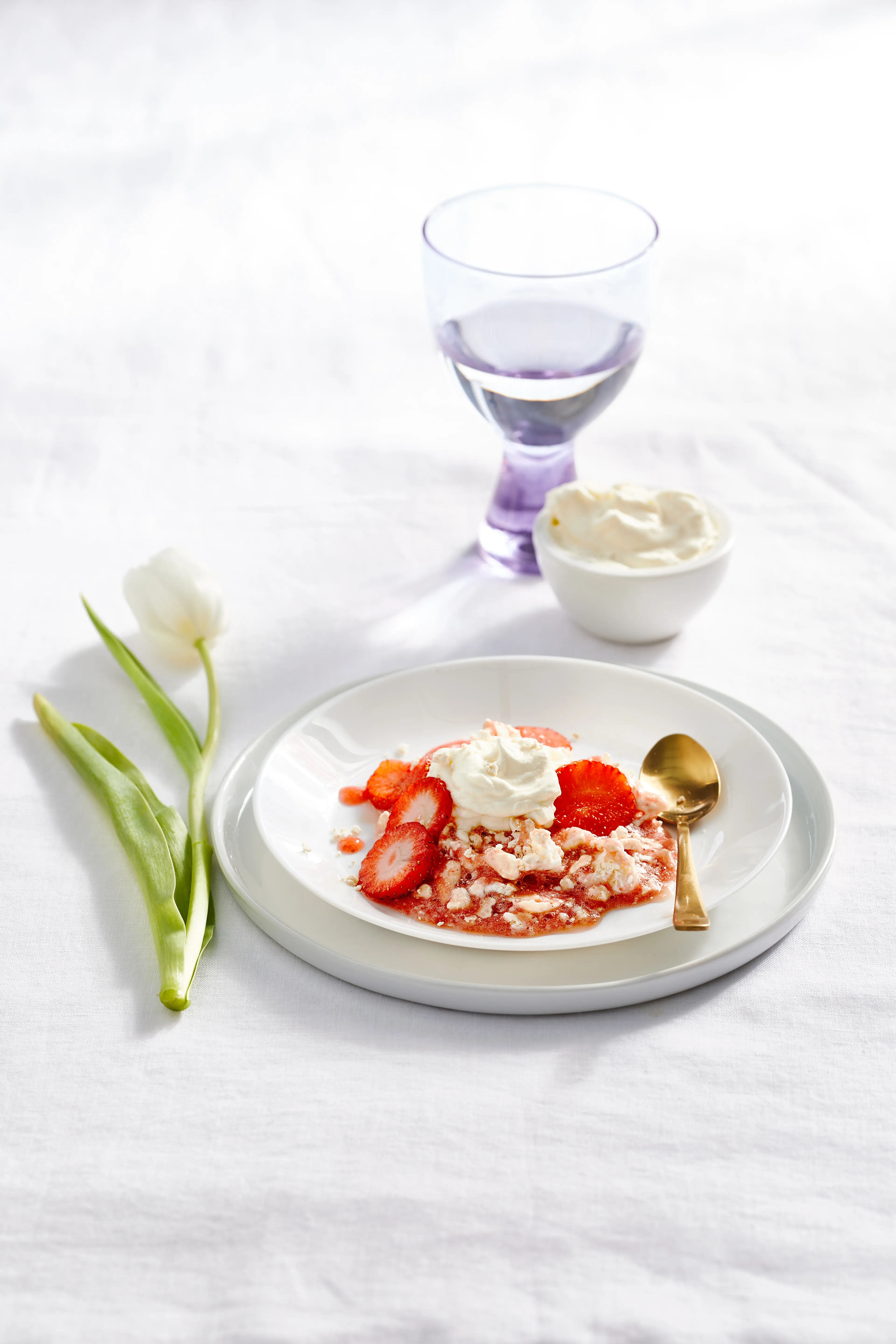 Eton mess met aardbeien - Boodschappen.nl